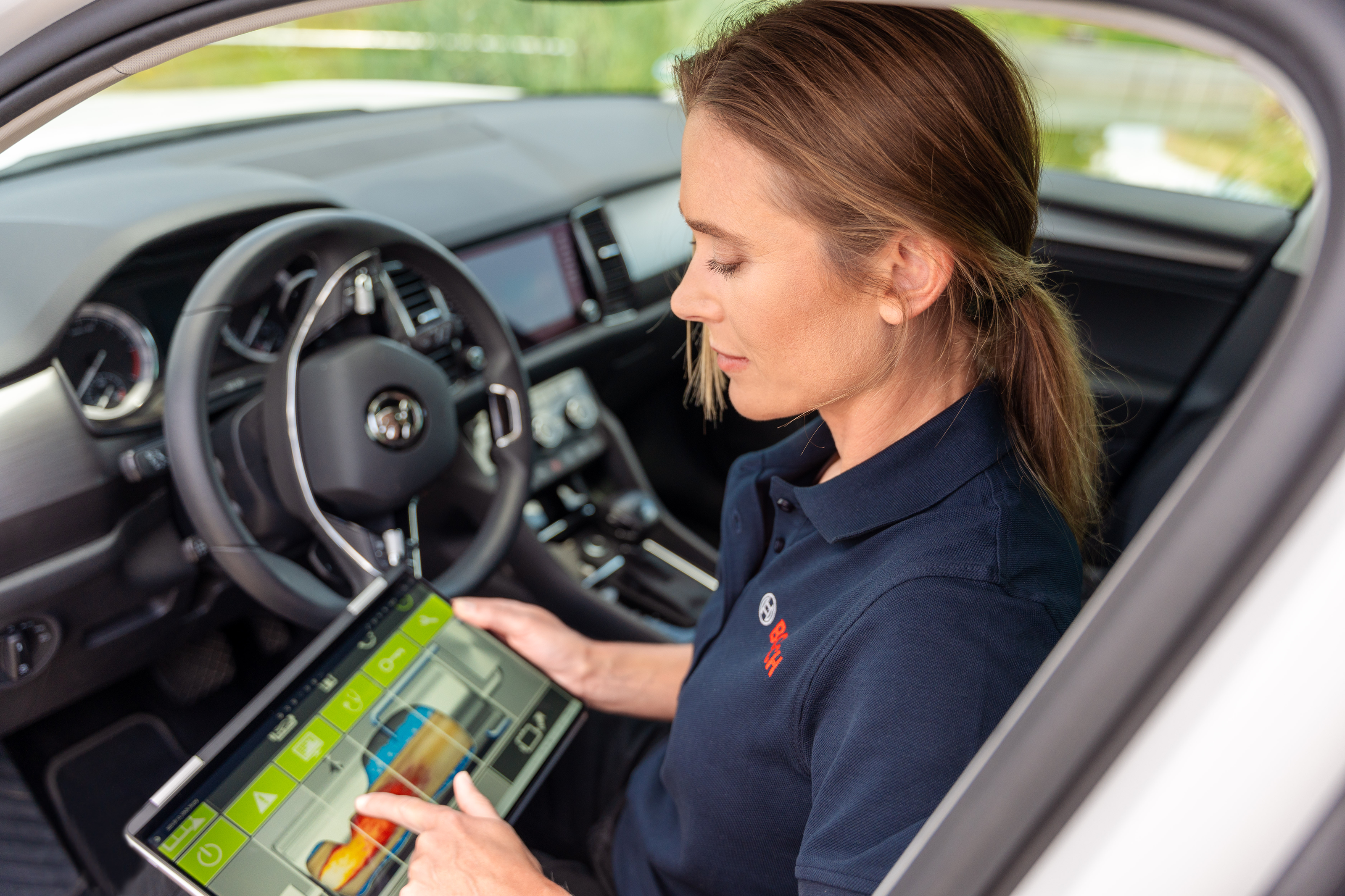 Controls and connectivity | Products | Commercial & Industrial